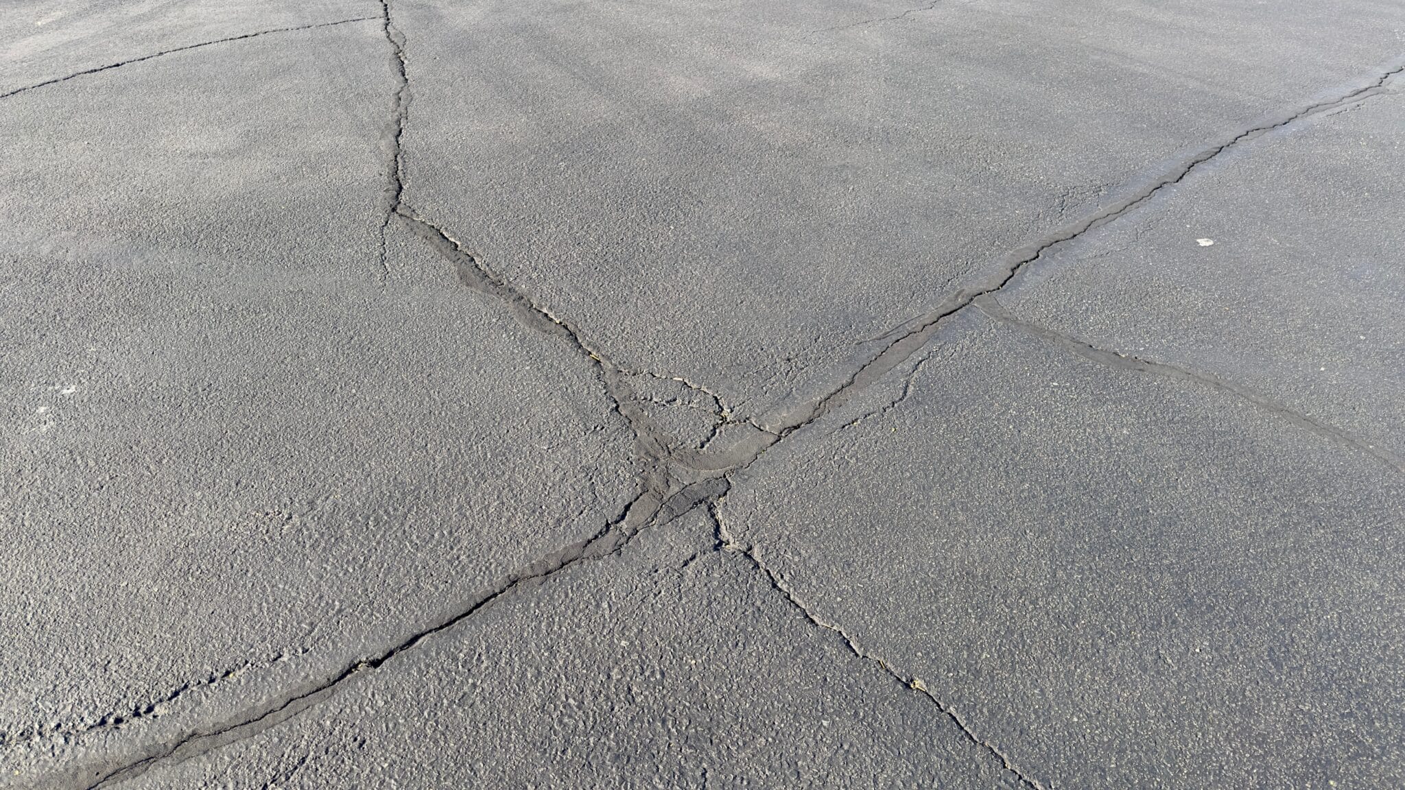 How Long Does Asphalt Last? A Guide to Asphalt